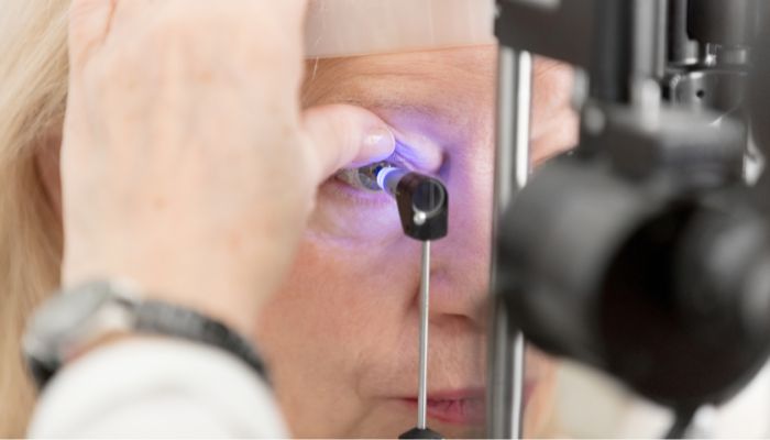 Glaucoma: Filtering Surgery - Glaucoma Drainage Devices | Oracle Eye ...